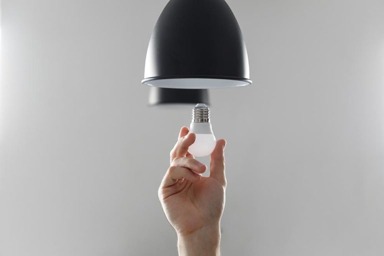 Safety Tips For Changing A Lightbulb | Fusion Electric